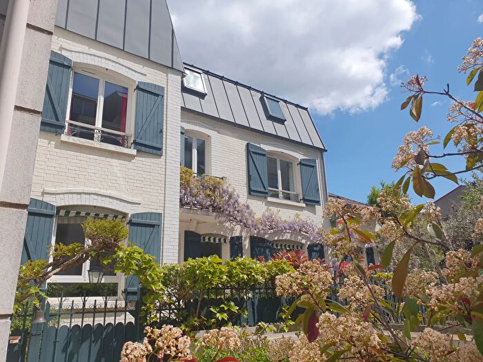 Maison à vendre - La Garenne-Colombes, Centre Nord, Gare, Mairie - 8 pièces - 5 chambres