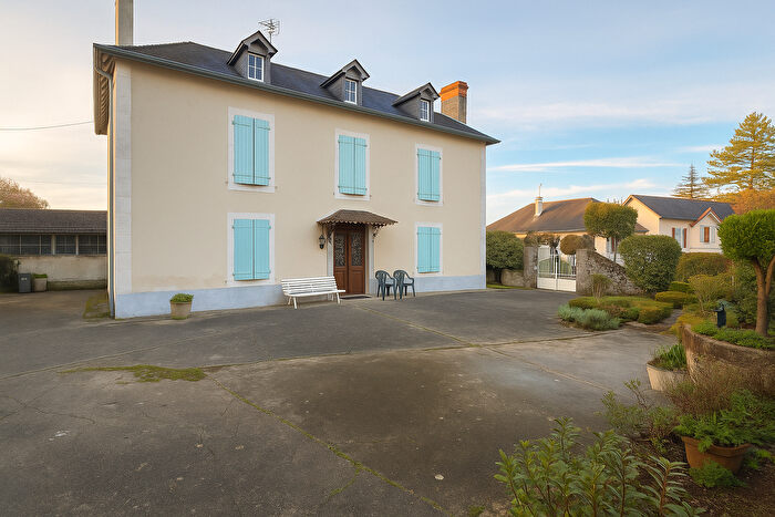 Maison à vendre - Beyrie-en-Béarn - 6 pièces - 4 chambres