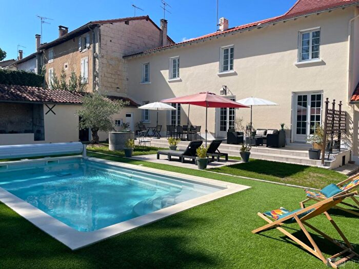 Maison à vendre - Ribérac - 5 pièces - 4 chambres