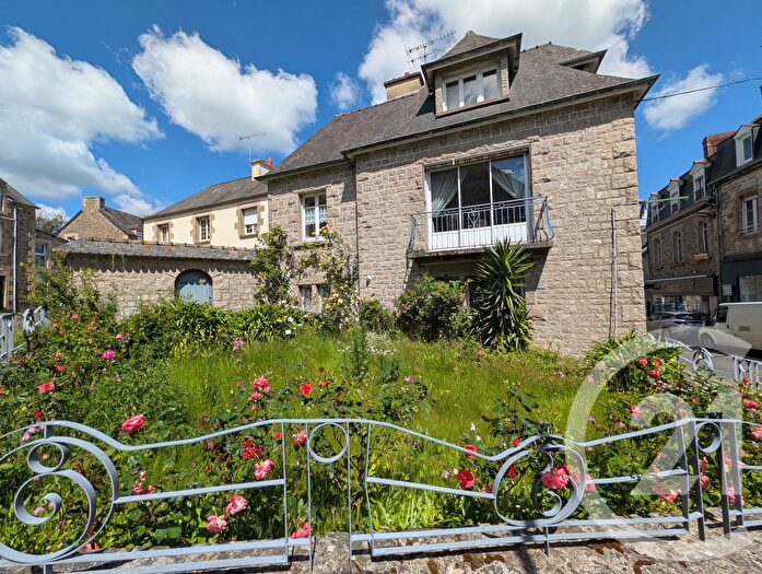 Plancoët : Maison 9 pièces à vendre