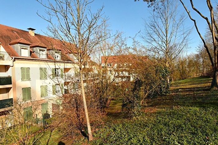 Appartement à vendre - Fontenay-le-Fleury, Chapelle Saint-Jean - 2 pièces - 1 chambre