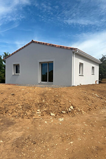 Maison à vendre - Pradons - 4 pièces - 3 chambres