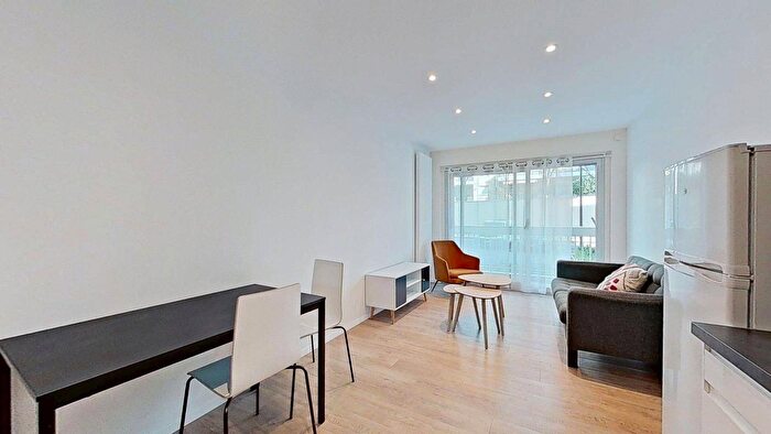 Appartement à louer - Part-Dieu, Lyon ème arrondissement - 2 pièces - 1 chambre