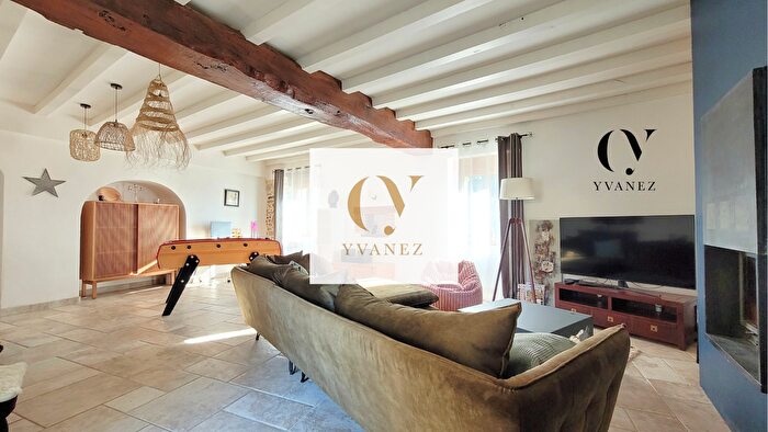 Maison à vendre - Saint-Aubin-du-Pavail - 7 pièces - 4 chambres