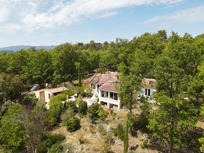 Grambois : Maison 6 pièces à vendre