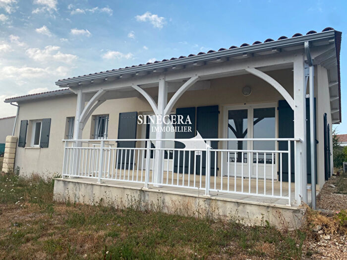 Chalais : Maison 4 pièces à vendre