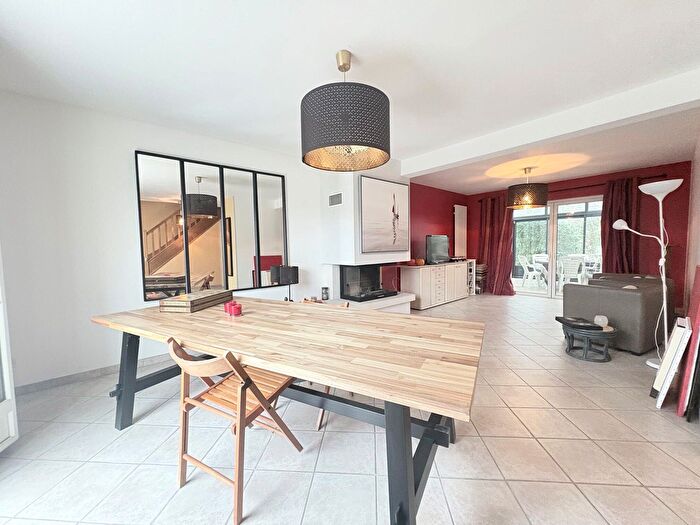 Maison à vendre - Véretz - 6 pièces - 5 chambres