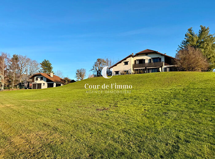 Maison 8 pièces à Peillonnex, à vendre
