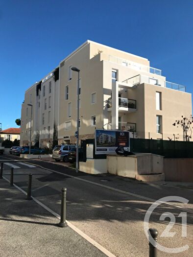 Appartement à louer - Saint-Laurent-du-Var, Centre-ville, Rascas, Notre-Dame, Condamines - 2 pièces - 1 chambre