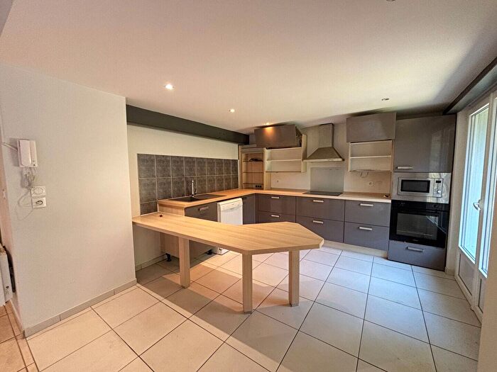 Appartement à louer - Bourg Neuf, Mont-de-Marsan - 5 pièces - 4 chambres