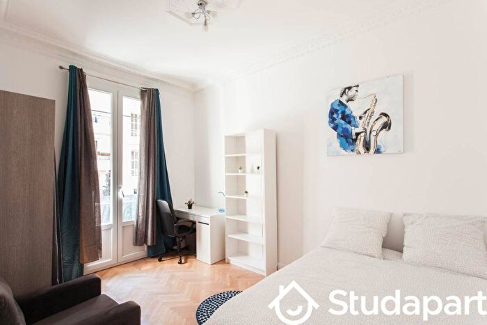 Appartement à louer - Fleurs-Gambetta, Nice - 1 pièce - 1 chambre