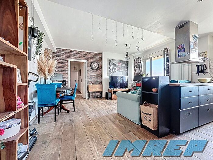 Appartement à vendre - Marseille e , Saint-Giniez - 4 pièces - 3 chambres