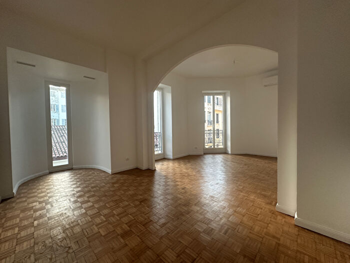 Appartement 3 pièces à Toulon, Haute-ville, à vendre