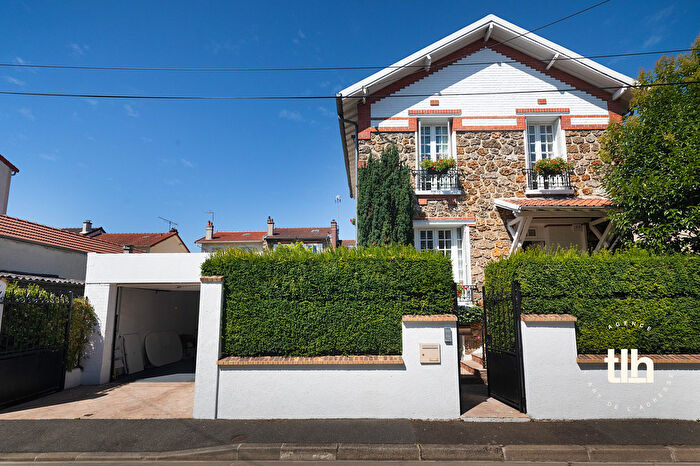 Maison à vendre - Noisy-le-Sec, Centre-ville, Gare - 4 pièces - 2 chambres