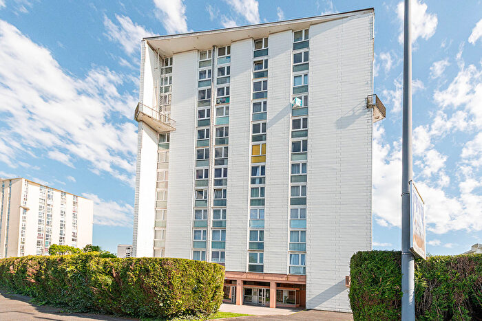 Appartement à vendre - Maubeuge, Centre-ville - 4 pièces - 2 chambres