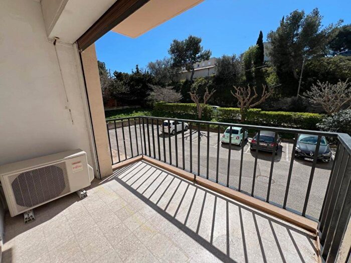 Appartement à louer - Plaine de Courouche, Martigues - 3 pièces - 2 chambres