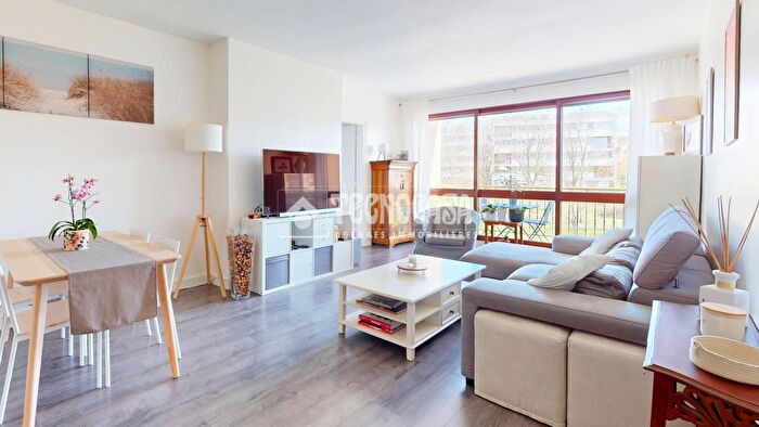 Appartement à vendre - Noisy-le-Roi - 4 pièces - 3 chambres