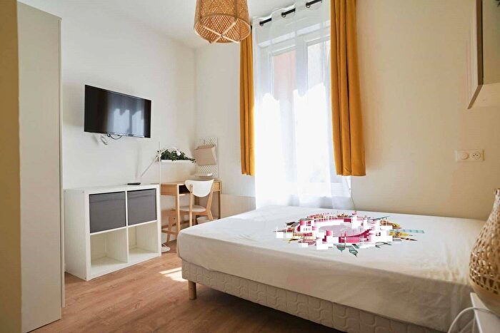 Appartement 1 pièce à Centre Ville, Reims, à louer