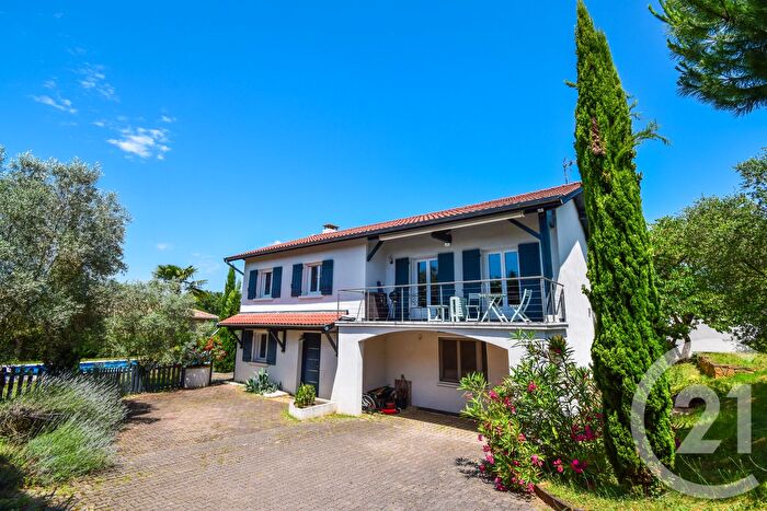 Maison à vendre - Misérieux - 9 pièces - 6 chambres