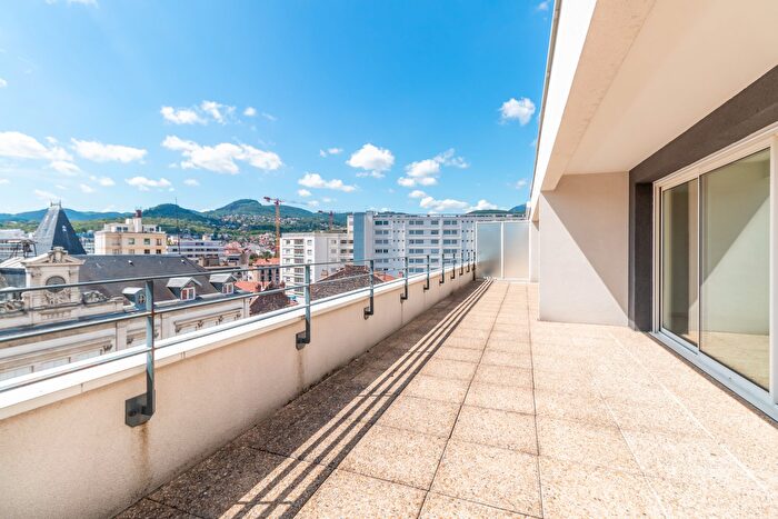 Appartement à louer - Clermont-Ferrand, Vallières, Sallins, Poncillon - 4 pièces - 3 chambres