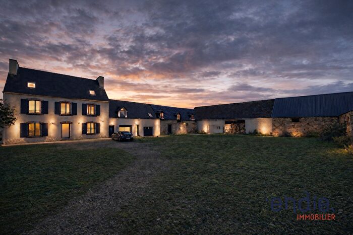 Maison à vendre - Plonévez-Porzay - 7 pièces - 5 chambres