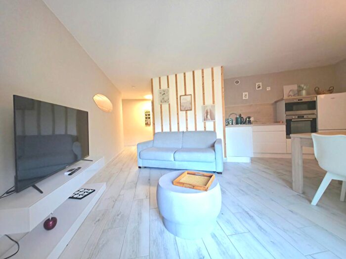 Appartement 2 pièces à Bormes-les-Mimosas, La Favière, Le Gau, Cap-Bénet, Cabasson, Plages, à vendre