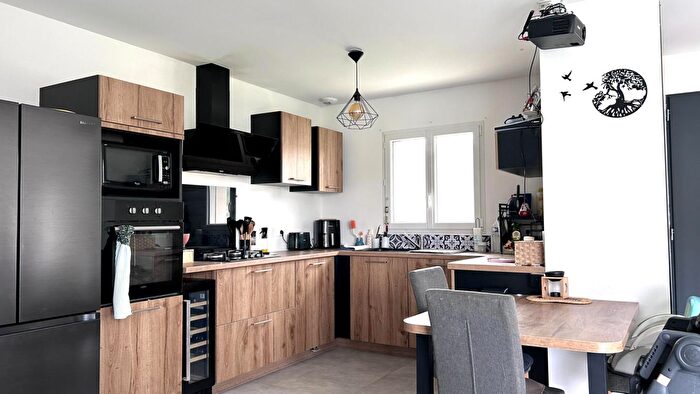Maison 6 pièces à vendre à Saint-Julien-l'Ars