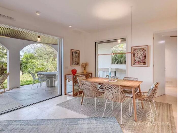 Appartement à vendre - Rayol-Canadel-sur-Mer - 4 pièces - 3 chambres