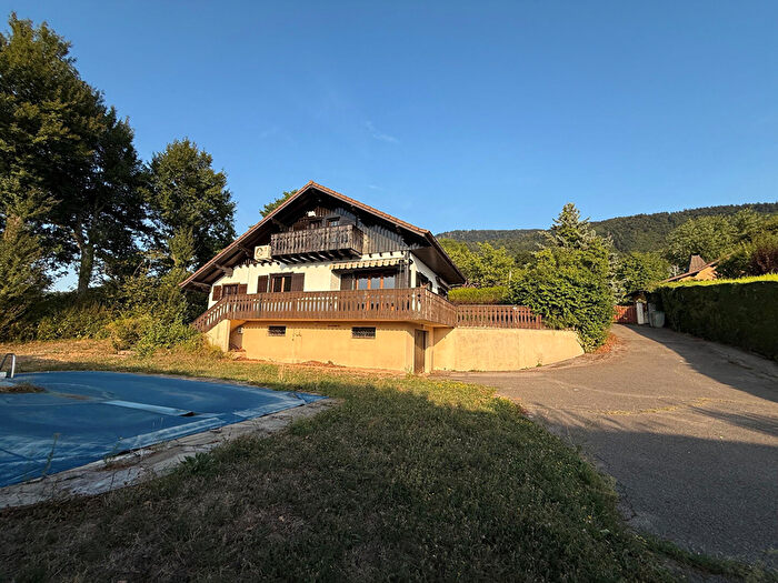 Maison 5 pièces à Saint-Cergues, à vendre