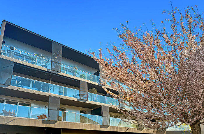 Appartement à vendre - Quartiers Sud-Ouest, La Madeleine - 2 pièces - 1 chambre