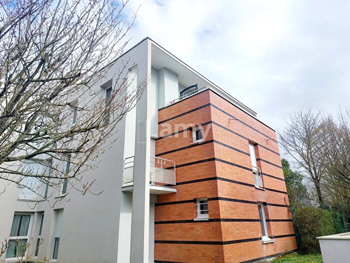 Appartement à louer - Le Plan du Troux, Montigny-le-Bretonneux - 3 pièces