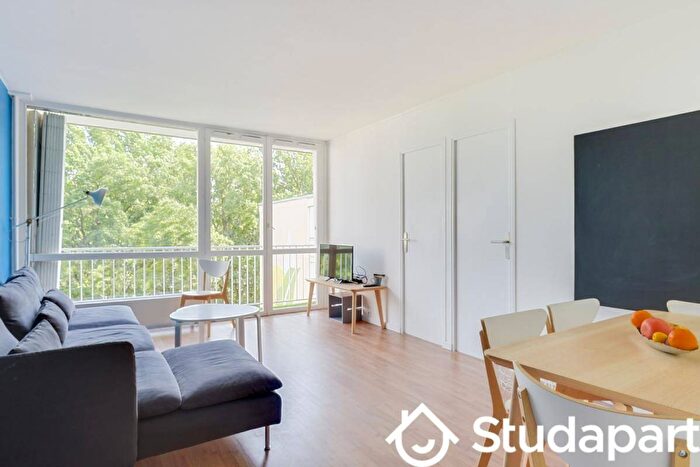 Clairieres-Chateaux-Zone Agricole, Cergy - Appartement 6 pièces à louer
