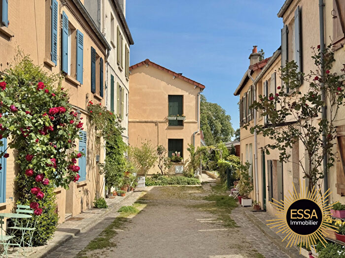 Marly-le-Roi, Village, Ombrages, Montbâti, Gare : Appartement 2 pièces à vendre