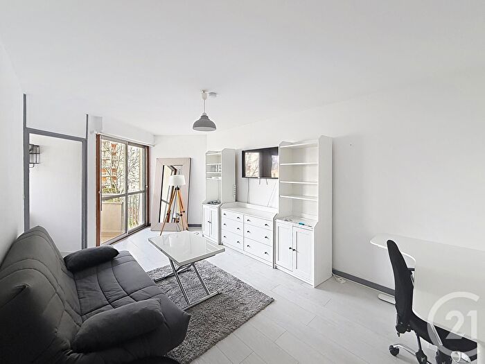 Appartement à louer - Orléans, Faubourg Saint-Jean - 1 pièce