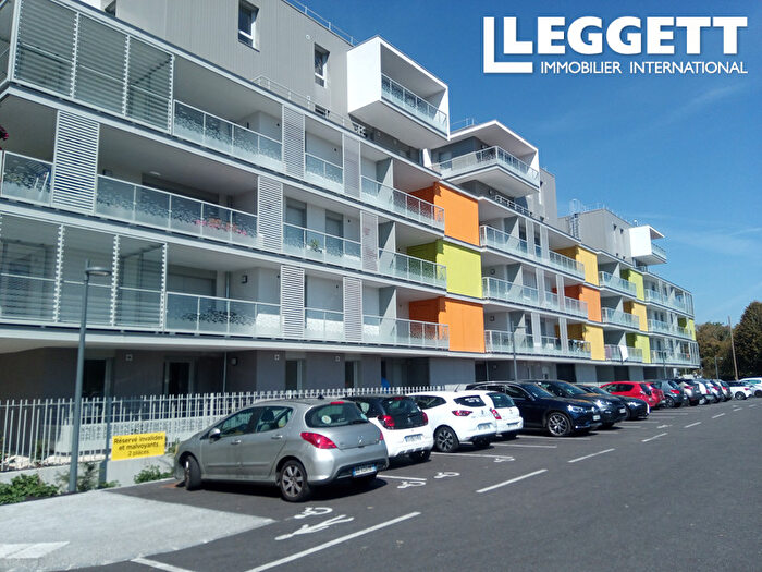 Maisons à vendre et appartements à louer - 1