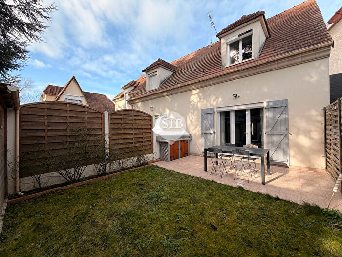 Maison 4 pièces à Cheptainville, à vendre