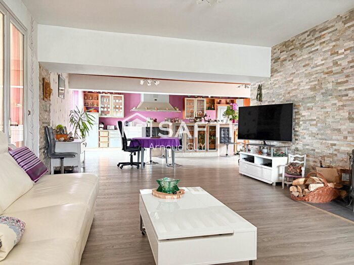 Maison à vendre - La Fresnaye-sur-Chédouet - 8 pièces - 6 chambres