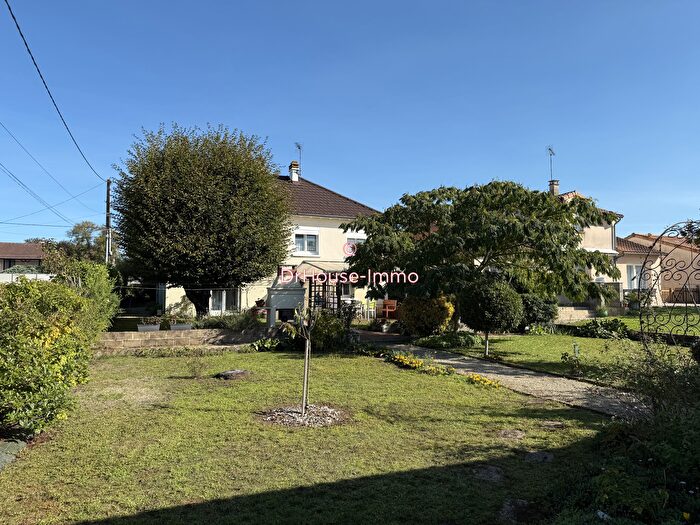 Maison à vendre - Thuré - 5 pièces - 3 chambres