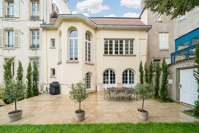 Maison 9 pièces à vendre à Nancy, Poincaré, Foch, Anatole France, Croix de Bourgogne