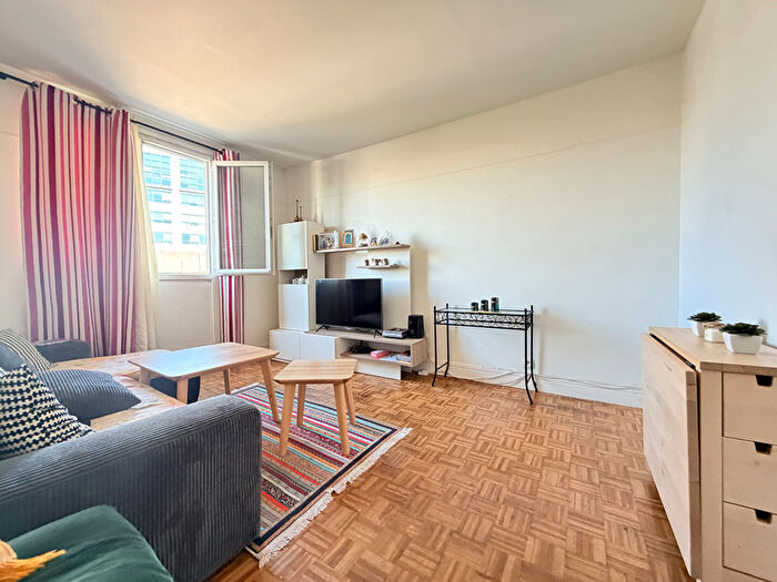 Asnières-sur-Seine, Gresillons, Voltaire : Appartement 3 pièces à vendre