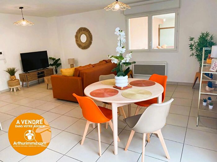 Appartement à vendre - Le Lavandou, Centre-ville, Plage du Lavandou, Pointe Pilon - 3 pièces - 2 chambres