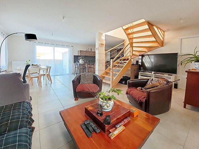 Maison à louer - Le Loroux-Bottereau - 4 pièces - 3 chambres