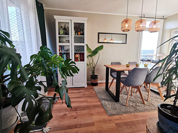 Appartement à louer - Fontenay-le-Fleury, Hôtel de ville - 5 pièces - 3 chambres