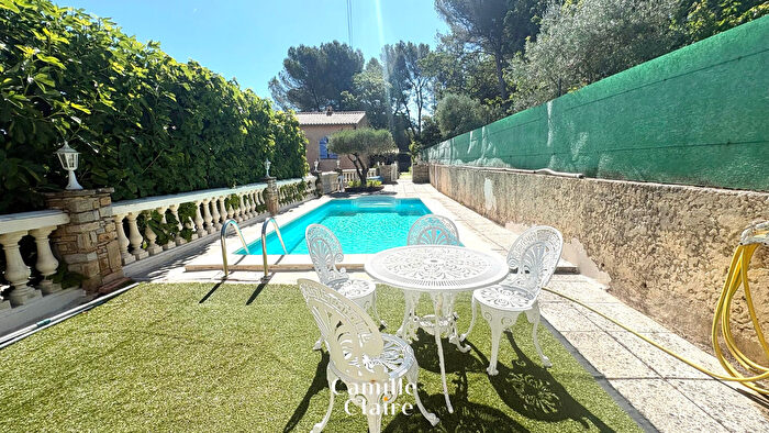 Maison 7 pièces à Saint-Savournin, à vendre