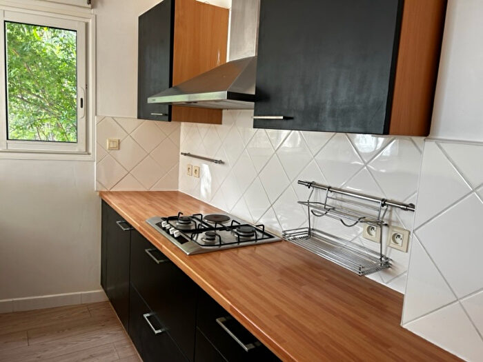 Appartement à vendre - La Possession, Rivière des Galets, Halte-Là, Moulin Joli, Fond de Bac - 5 pièces - 4 chambres