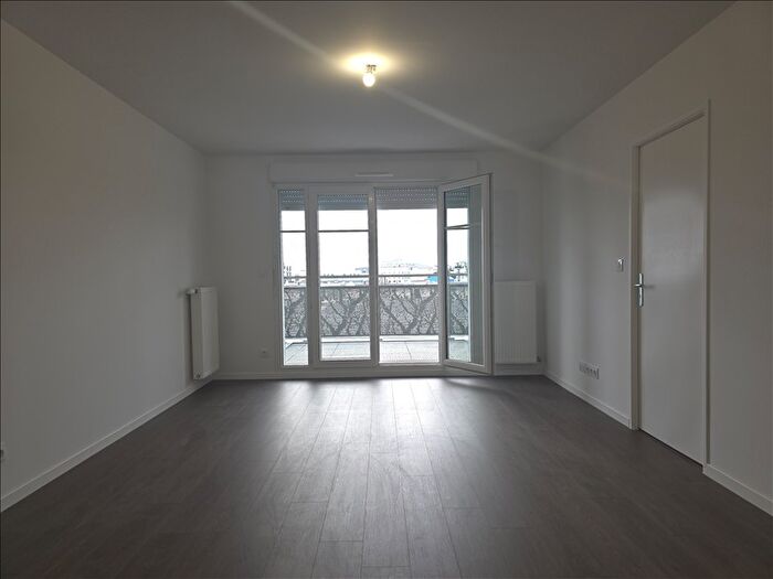 Appartement à louer - Le Blanc-Mesnil, Eiffel - 3 pièces - 2 chambres