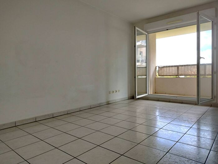 Château Gombert, Marseille 13ème arrondissement : Appartement 2 pièces à louer
