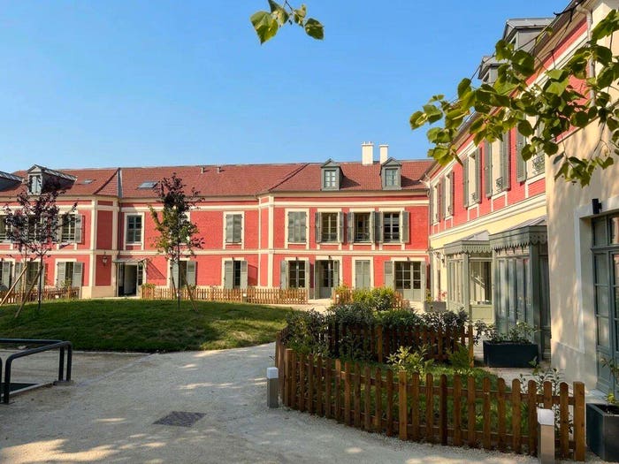 Place Louis XIV, Saint-Germain-en-Laye : Appartement 3 pièces à louer