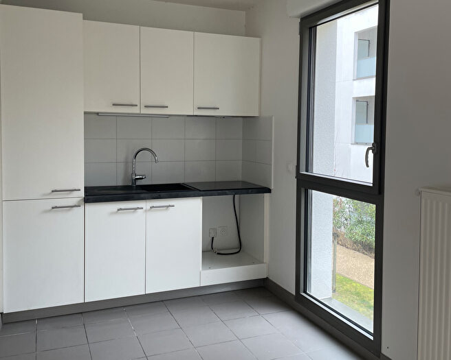 Appartement à louer - Reims, Barbâtre - 2 pièces - 1 chambre