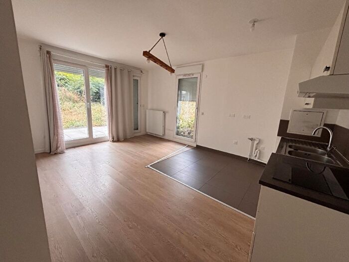 Beaumont-sur-Oise : Appartement 4 pièces à louer
